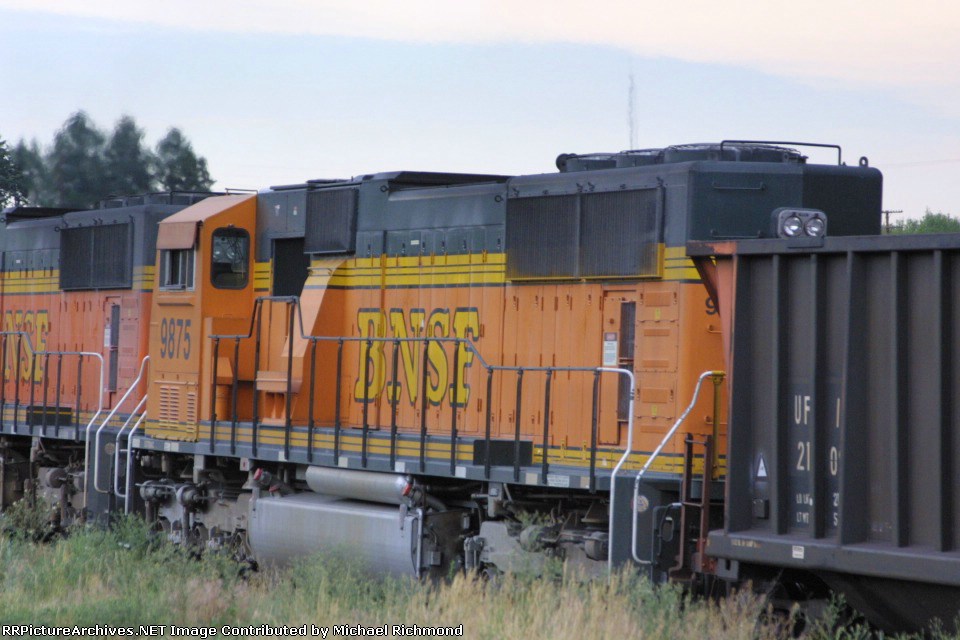 BNSF 9875